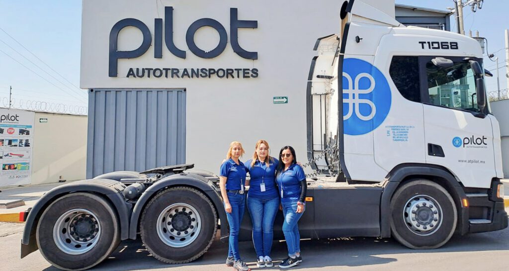 Autotransportes Pilot Incorpora A 3 Operadoras Egresadas Del Programa ...