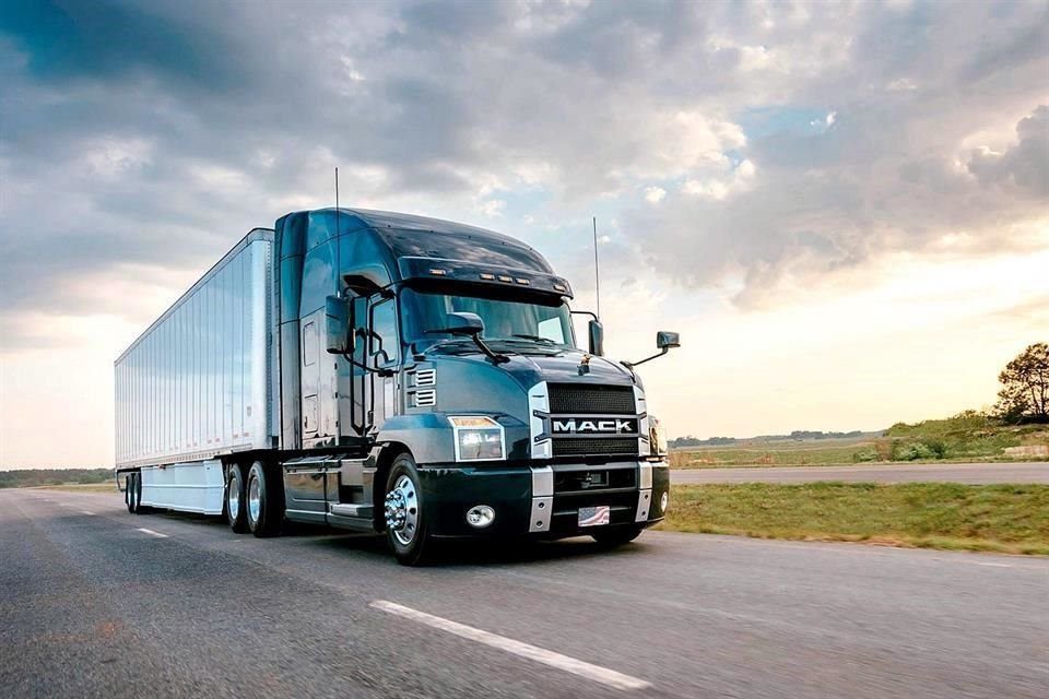 Mack Trucks Logra La Cifra De 200.000 Camiones Conectados Con GuardDog ...